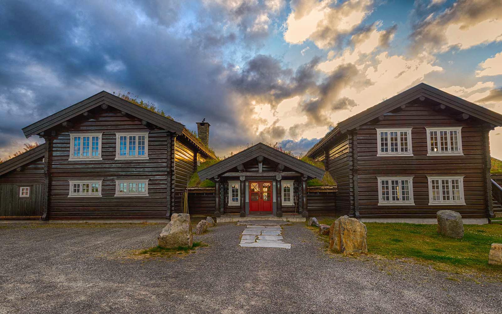Høstfjellet kaller. La deg inspirere av 10 populære fjellområder.