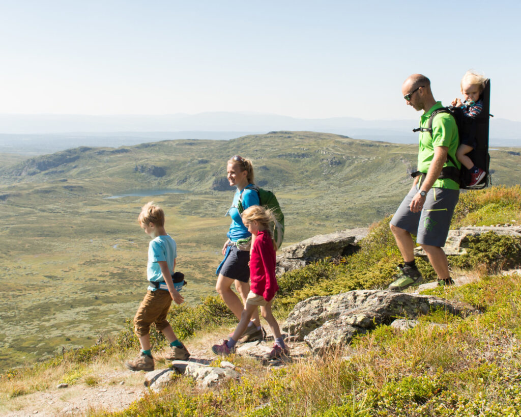 Latter og moro, utforsk eventyrlige opplevelser: 5 tips til ...